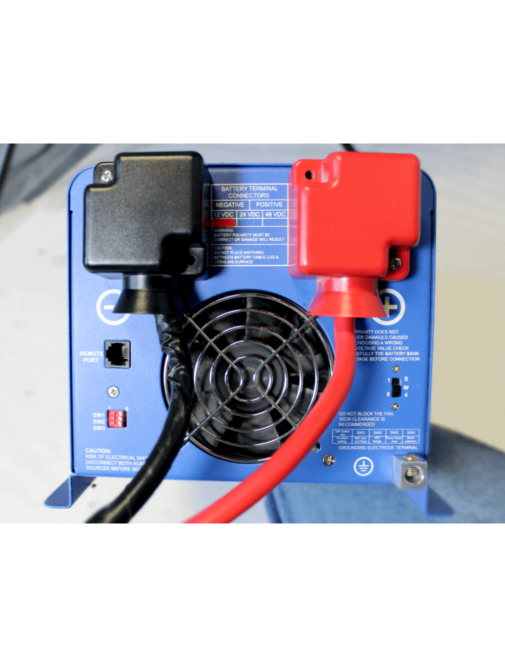 2000 Watt Pure Sine Inverter Charger 12Vdc to 120Vac Output and Battery ...